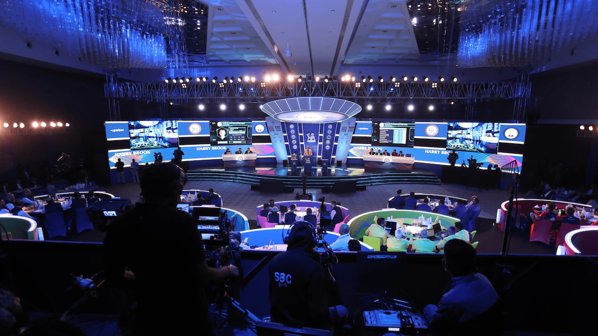 IPL 2024 auction live updates: Players sold, unsold, squads, team list ...