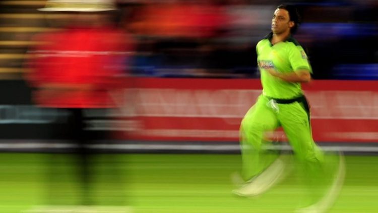 The ten fastest bowlers in cricket history