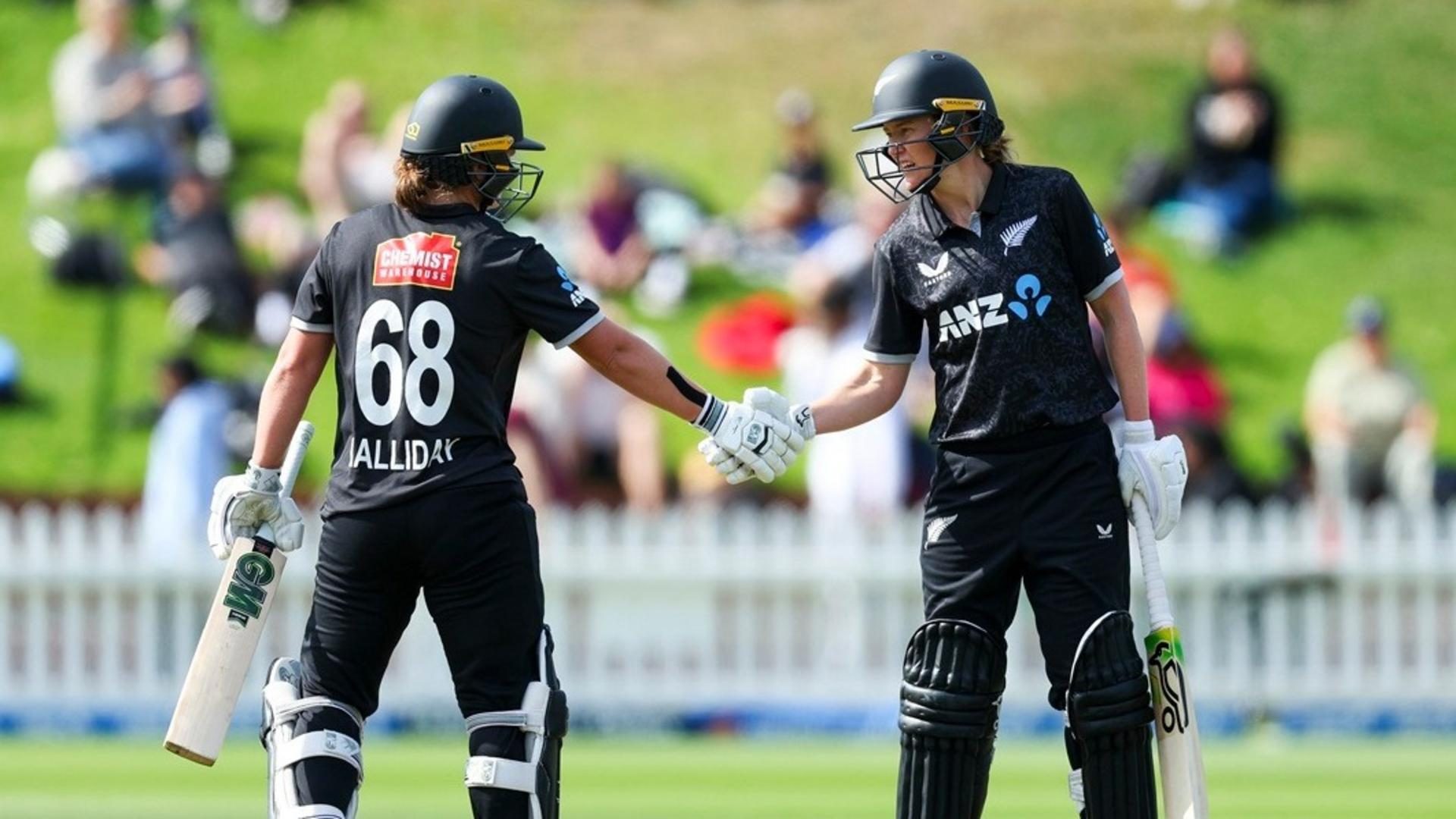 New Zealand Duo Maddy Green & Brooke Halliday Rescue Side From 3-3 With ...