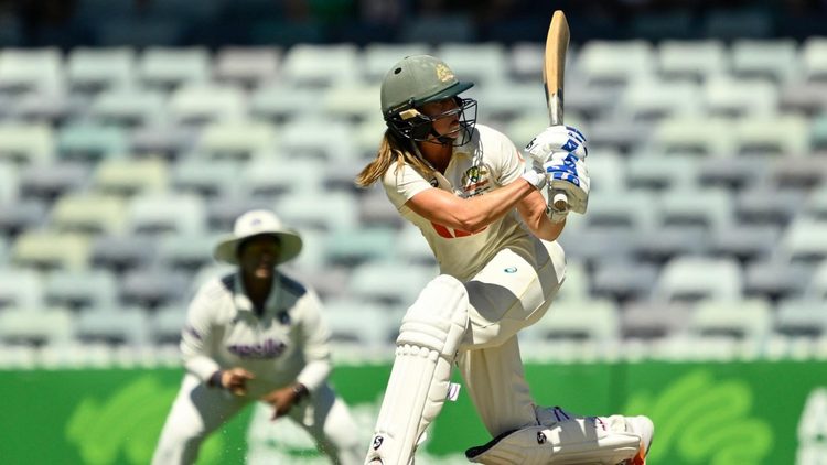 Ellyse Perry Joins Charlotte Edwards In Club Of Two After 1,000th Run ...